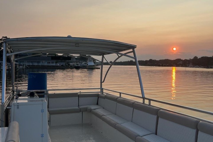 Sunset Cruise | Benchmark Boat Rentals, LLC